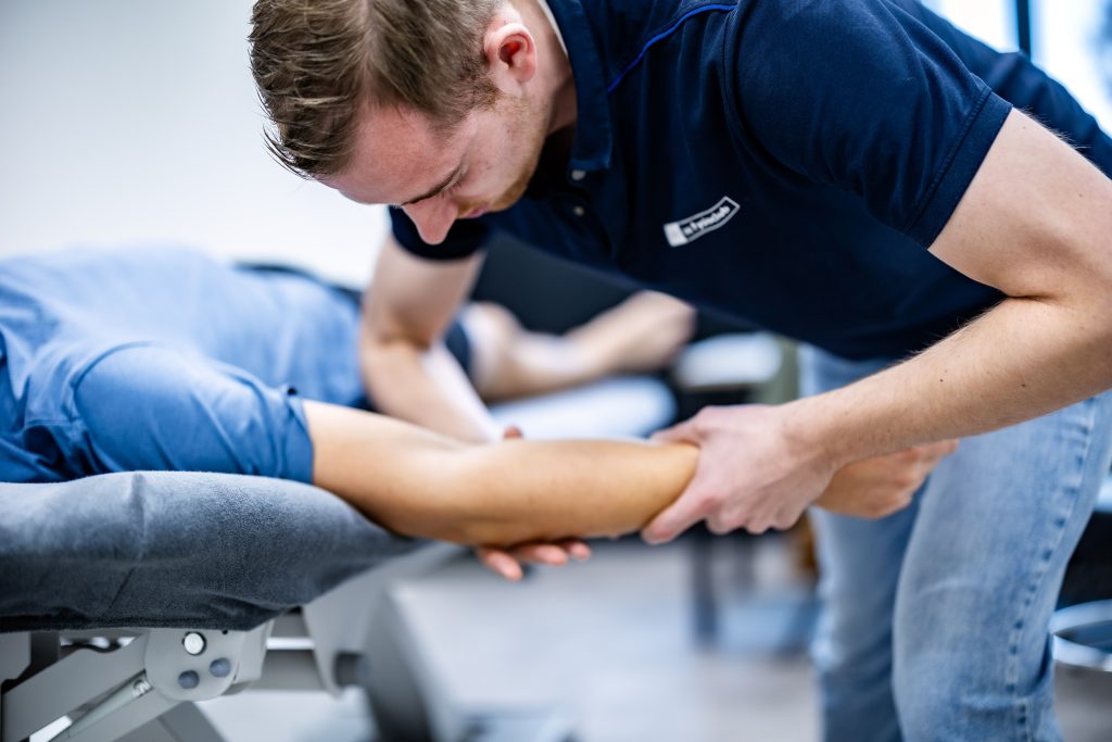 Bursitis olecrani: klachten & herstel | De Fysioclub